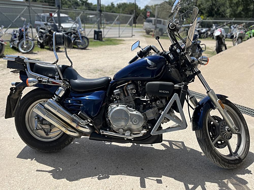 Flying Piston Motorcycles 1987 Honda VF700C Magna | Auto dealership in ...