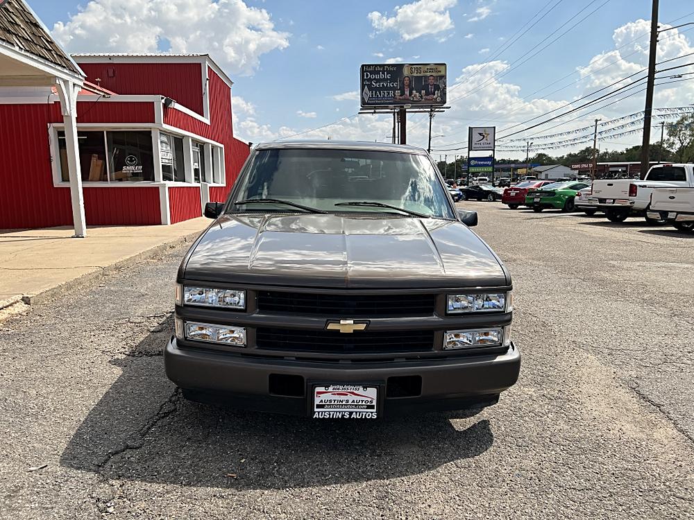 AUSTINS AUTOS 1998 Chevrolet Tahoe 1500 2dr | Auto dealership in Texas ...