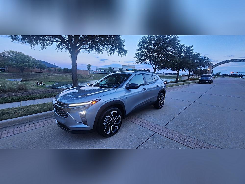 KC Preowned Auto Sales 2024 Chevrolet Trax FWD 4dr 2RS | Auto ...