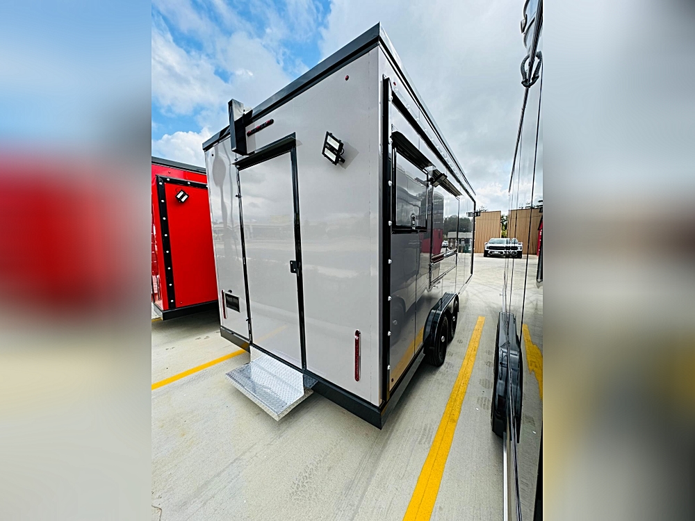 Remux Food Trailers 2024 20X8 TRAILER WITHOUT COOKING EQUIPMENT