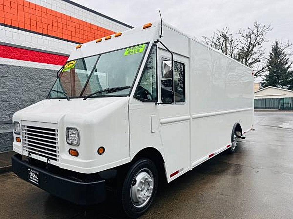 Global Auto Motors Co. 2010 Ford Workhorse | Auto dealership in Oregon ...