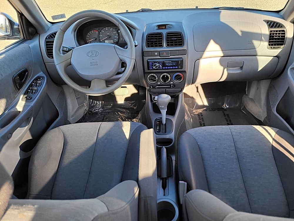2004 accent interior