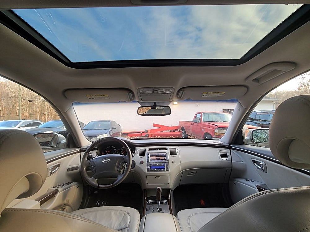 azera 2011 interior