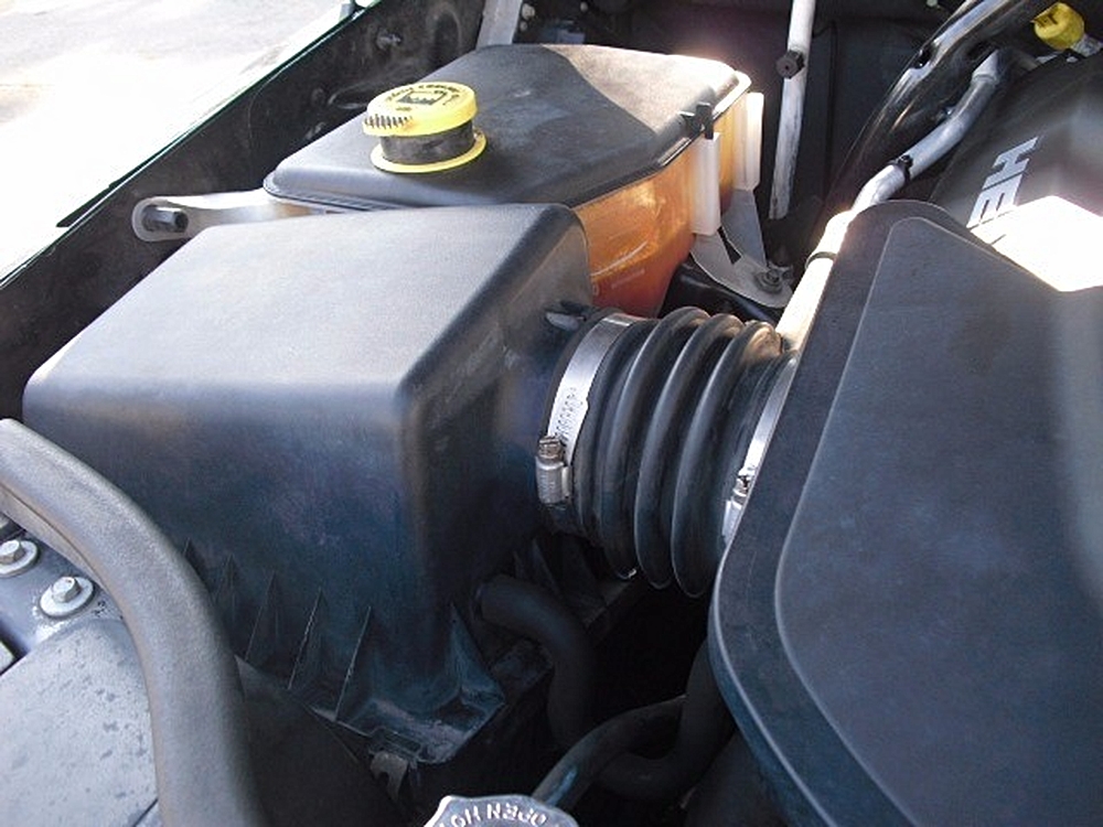 TRI-M MOTORCARS 2006 Jeep Commander 4dr Limited 2WD | Auto dealership ...