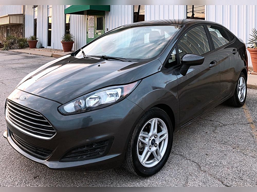 LEGEND AUTOHAUS 2018 Ford Fiesta SE Sedan | Auto dealership in Texas ...
