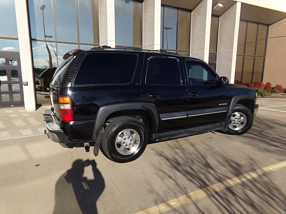 2002 Chevrolet Tahoe 4dr 1500 4WD LT