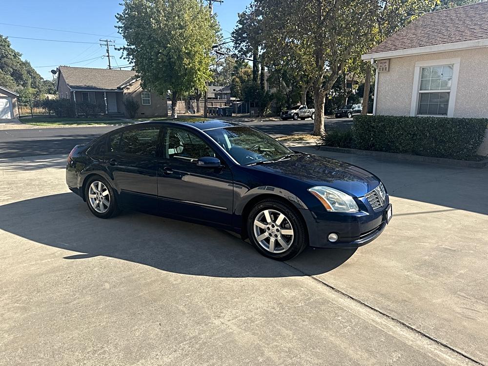 2006 black maxima