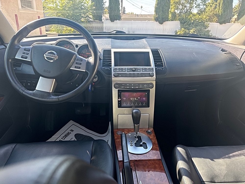 2006 maxima interior