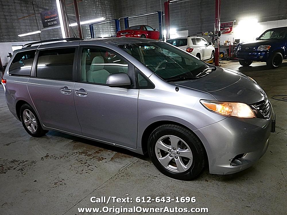 original owner autos 2014 Toyota Sienna 5dr 7-Pass Van V6 LE AAS FWD ...