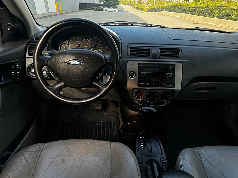 2007 ford focus interior
