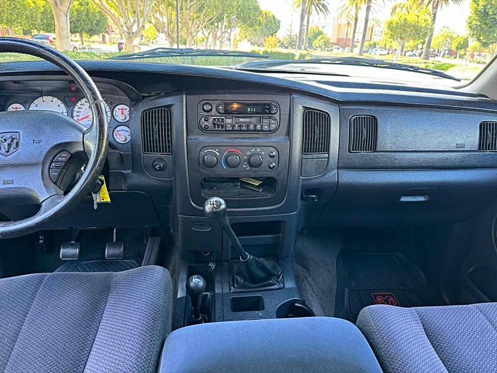 2002 ram 1500 interior