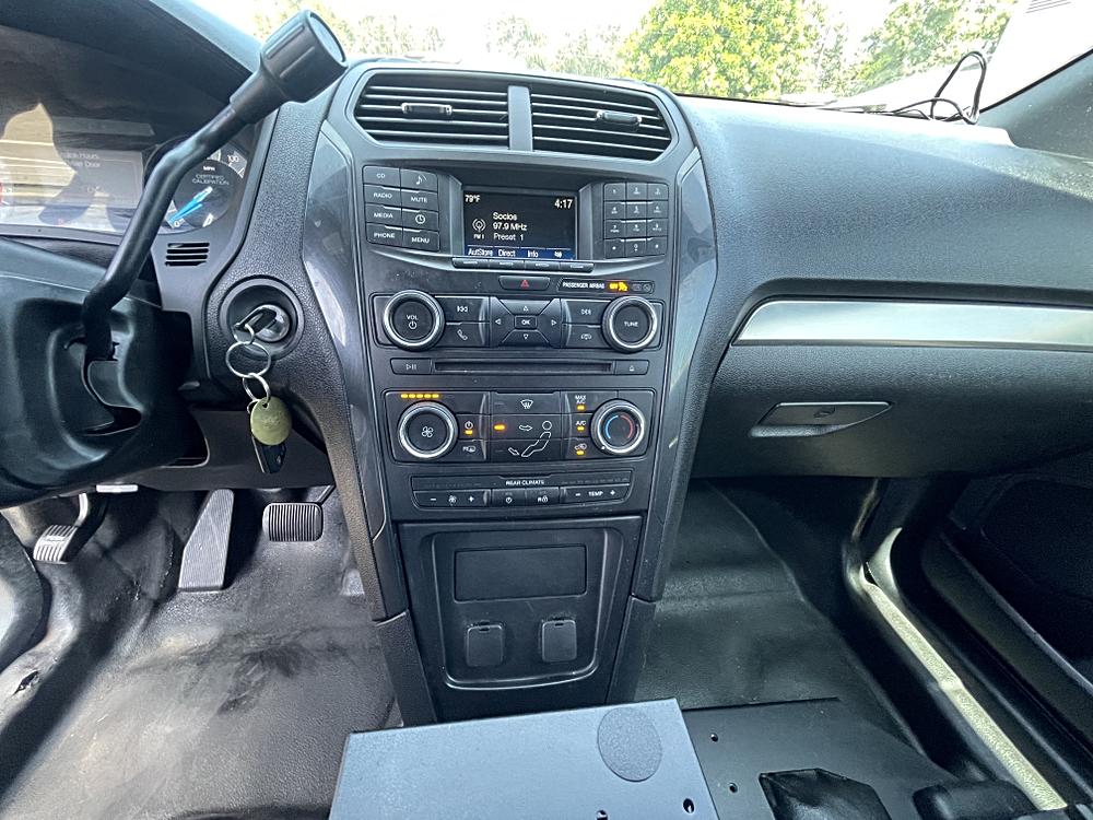 ford explorer interceptor interior