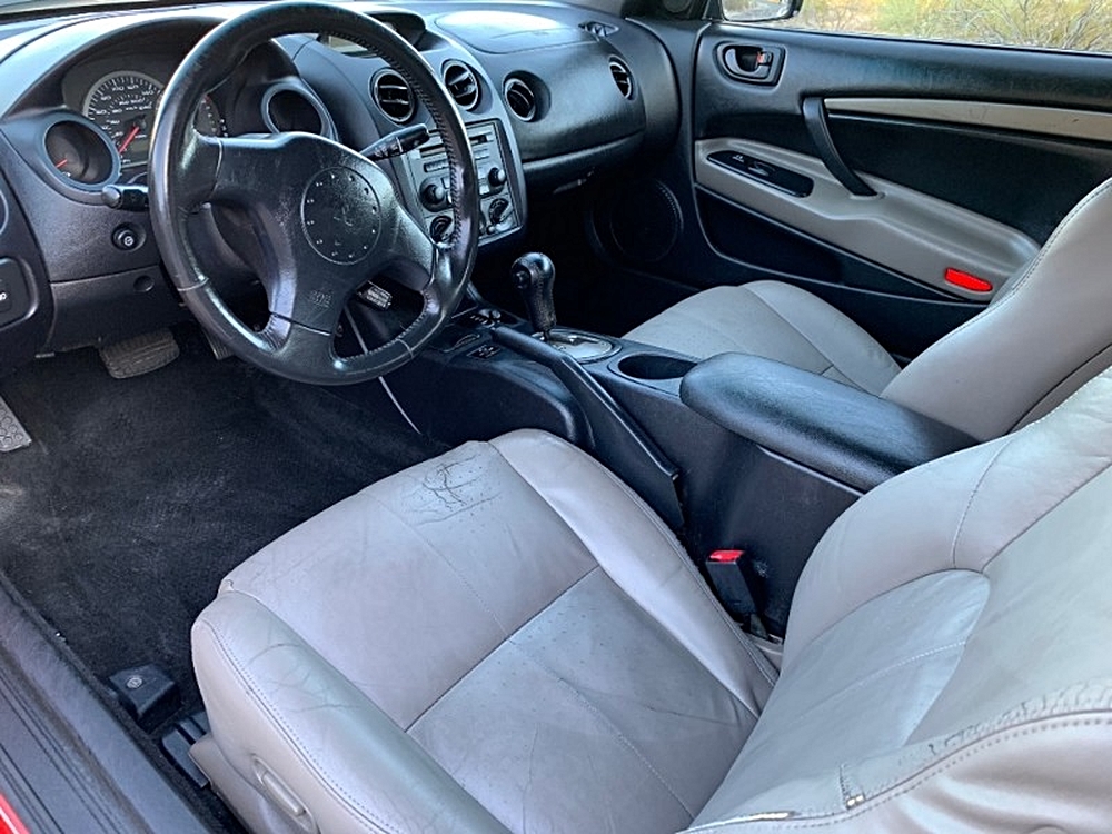 2003 mitsubishi eclipse interior