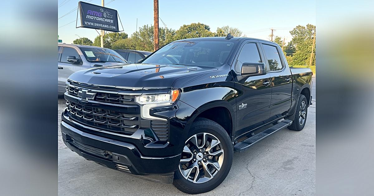 2022 Chevrolet Silverado 1500 4WD Crew Cab 147" RST