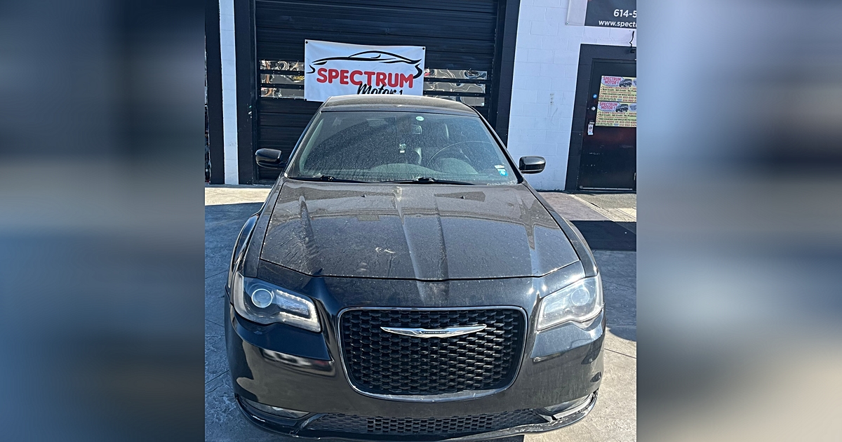 Spectrum Motor 1 2019 Chrysler 300 300S AWD | Auto dealership in Ohio ...