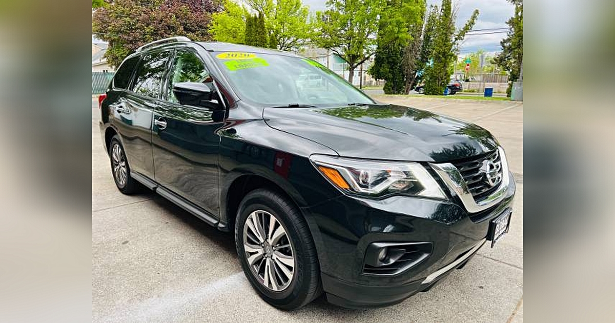 2020 Nissan Pathfinder 4x4 SL