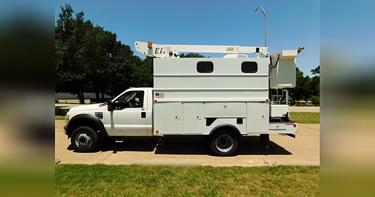 2008 Ford Super Duty F-550 DRW , 35ft. SPLICING / BUCKET TRUCK