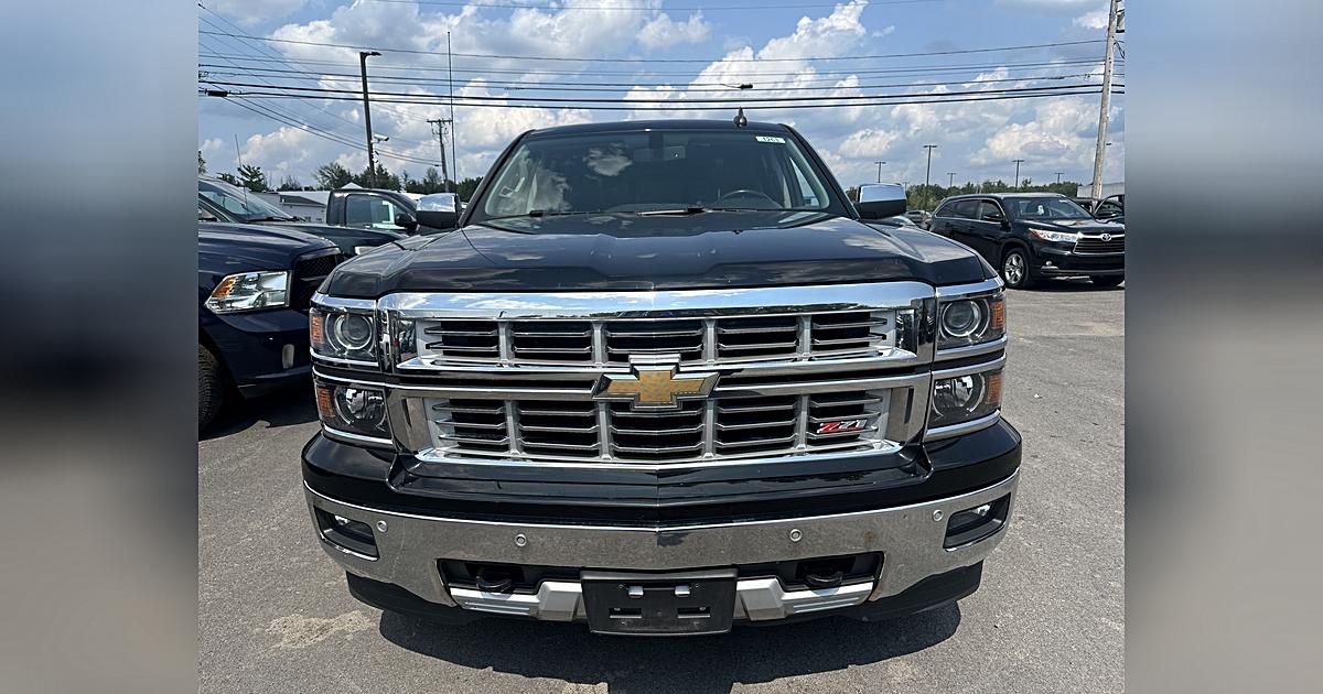 2015 Chevrolet Silverado 1500 4WD Crew Cab 143.5" LTZ w/2LZ