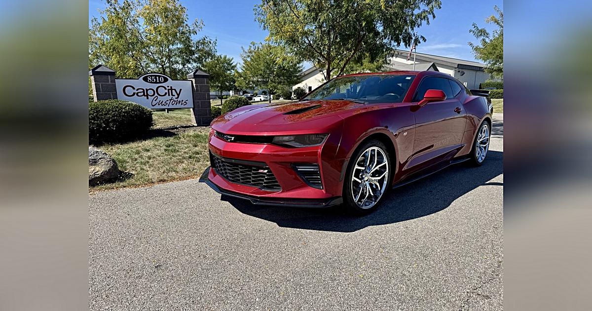 2016 Chevrolet Camaro 2dr Cpe SS w/2SS