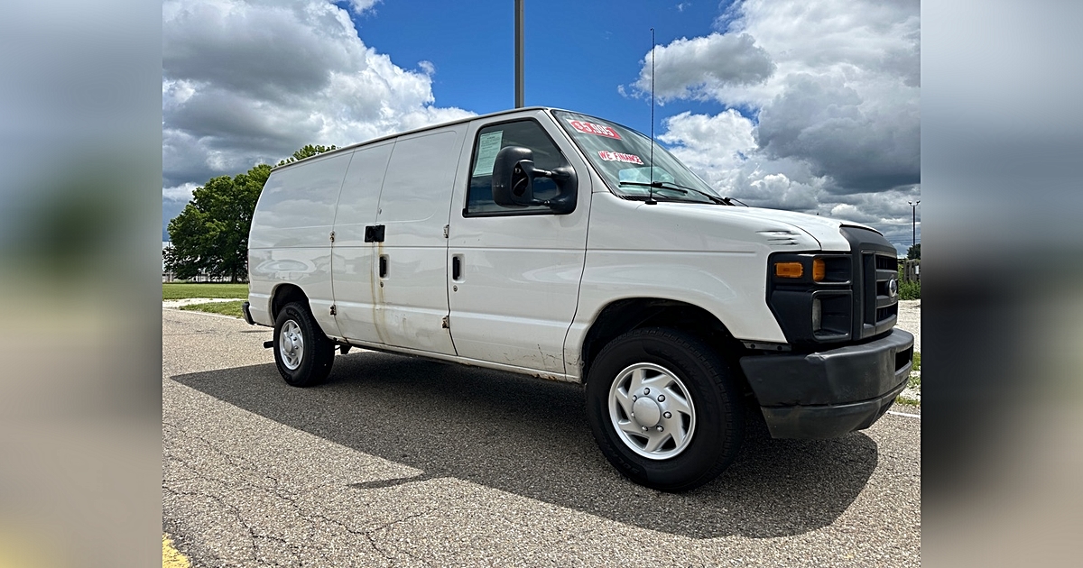 2012 FORD E-250 SERIES CARGO VAN