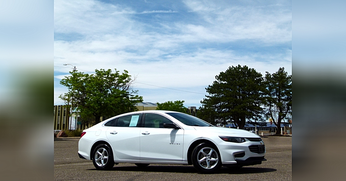 2017 Chevrolet Malibu 4dr Sdn LS w/1FL