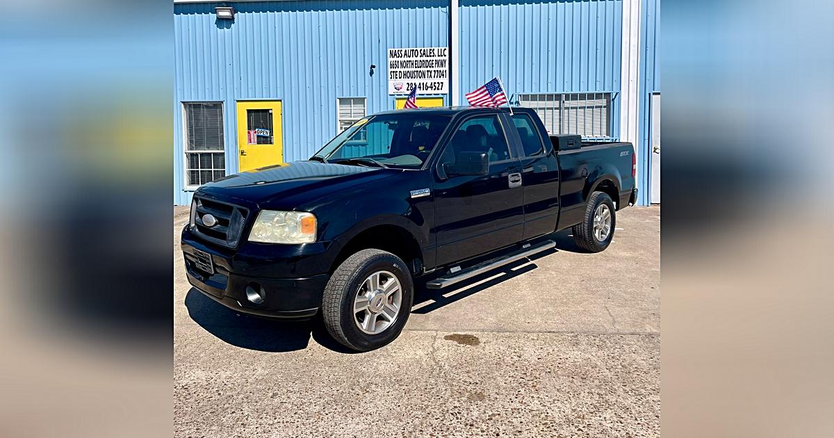 2008 Ford F-150 2WD SuperCab 133" STX