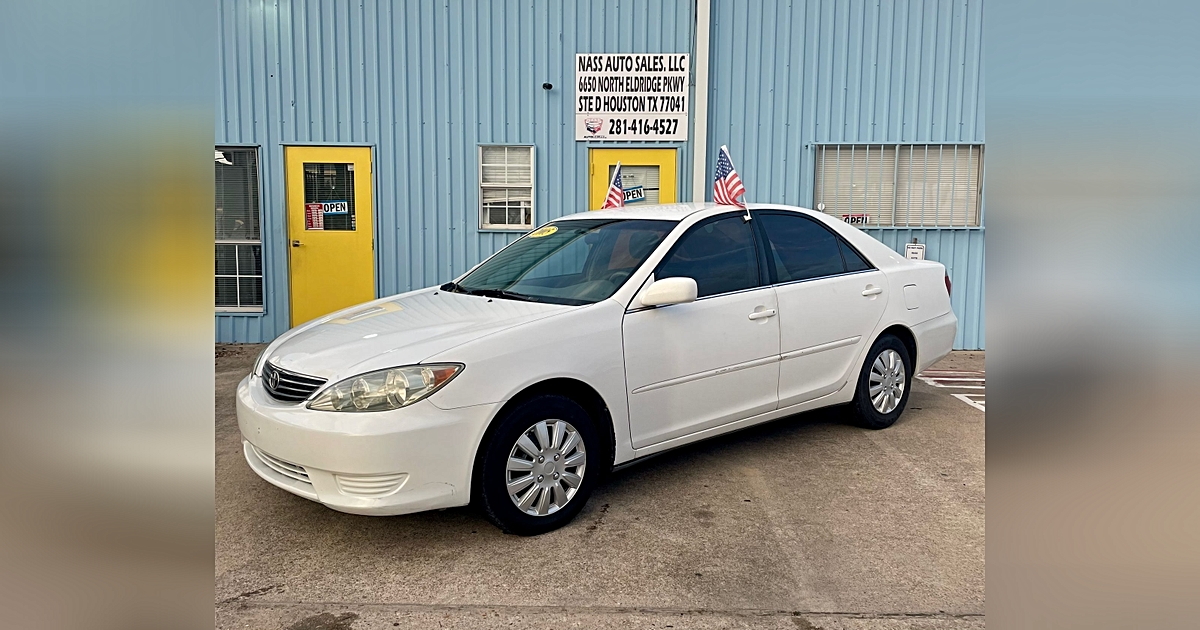 2005 Toyota Camry 4dr Sdn LE Auto