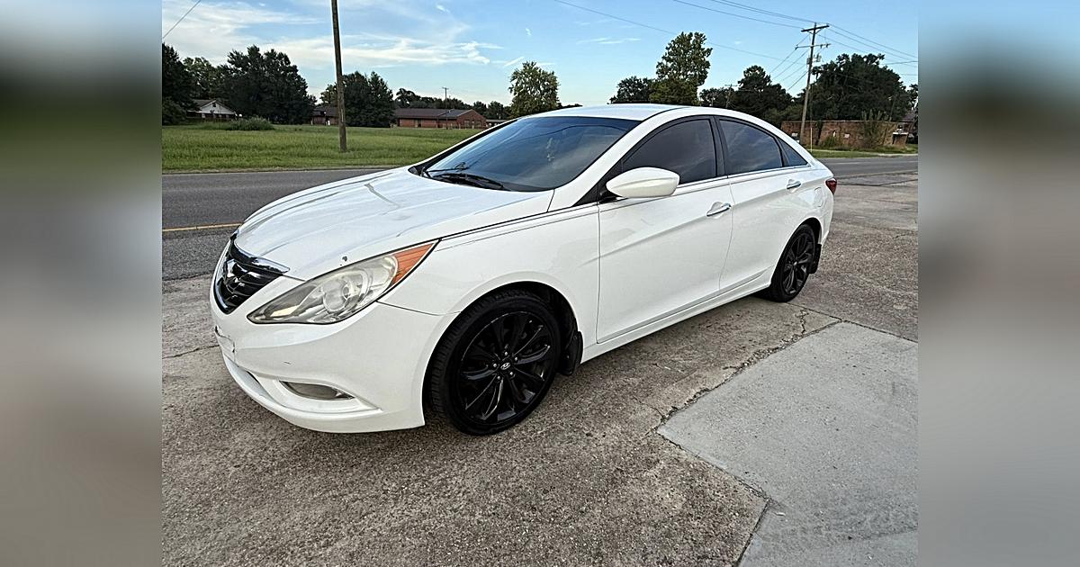 2011 sonata white