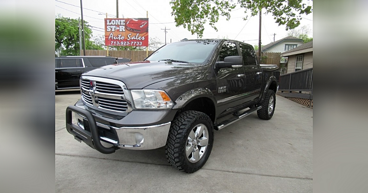 2014 RAM 1500 2WD Crew Cab 140.5 Lone Star