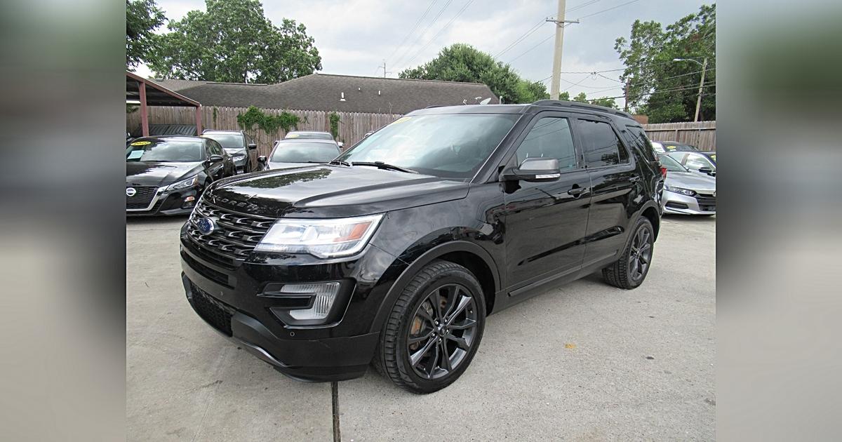 2017 Ford Explorer 4WD 4dr XLT