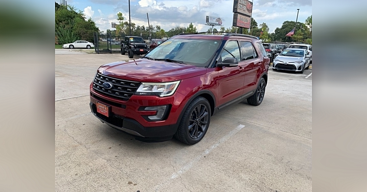 2017 Ford Explorer XLT FWD