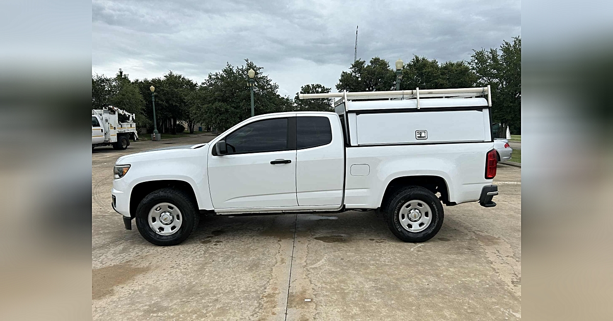 2018 Chevrolet Colorado Service Topper Work Truck