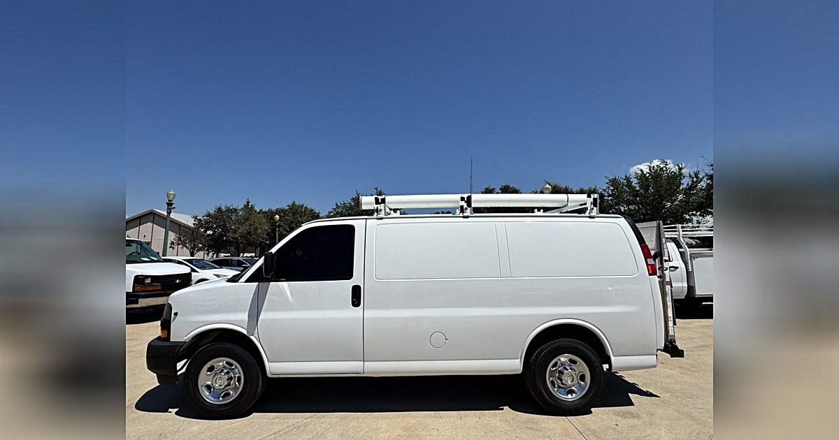 Tommy Lift! 2019 CARGO VAN 3500 !! CHECK THIS OUT - Shelving and Tommy ...