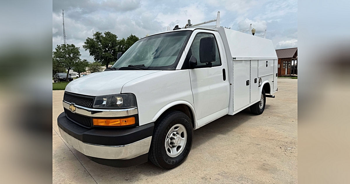 2018 Chevrolet Express Cutaway