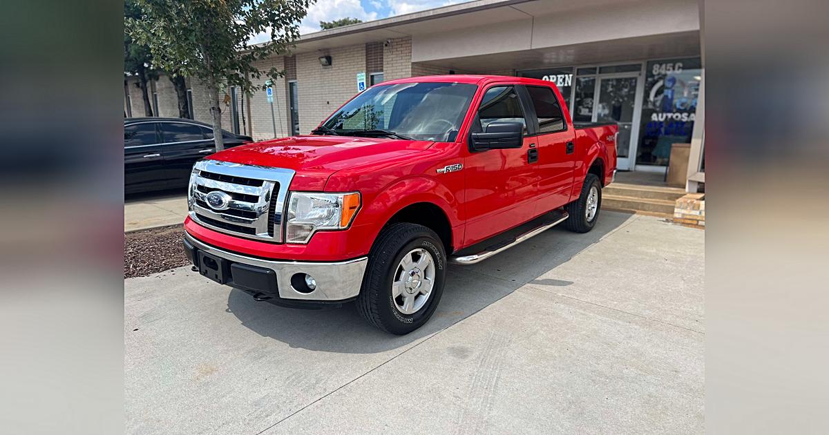 2012 Ford F-150 4WD SuperCrew 145" V8 FFV XLT