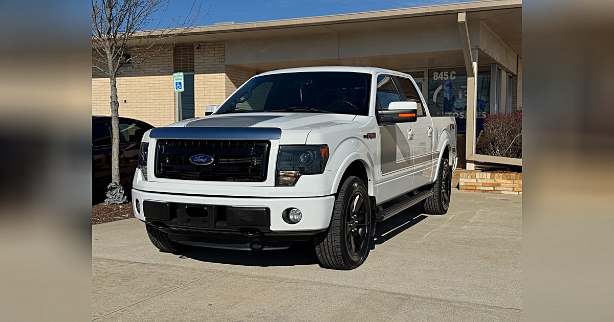 2013 Ford F-150 4WD SuperCrew 145"V8 FFV FX4