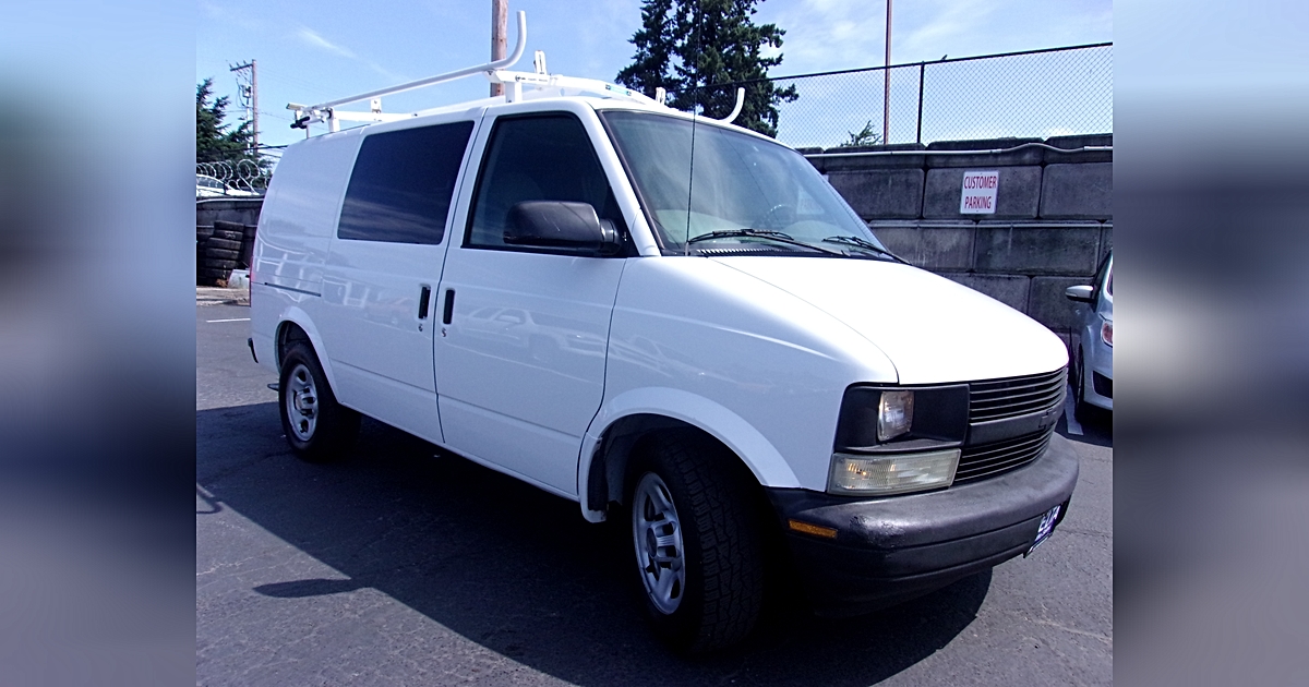 Delta Auto Sales Inc 2005 Chevrolet Astro Cargo Van AWD 1 Owner ...