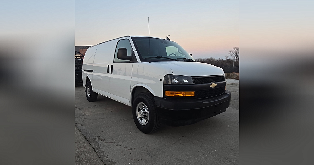 2019 CHEVY EXPRESS 3500 CARGO VAN V6 4.3L AUTO LOW MLS POWER LIFT GATE ...
