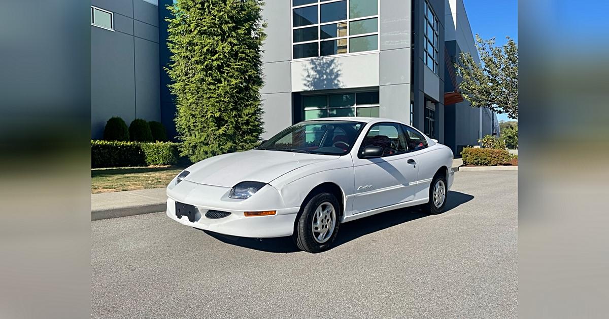1997 Pontiac Sunfire 2dr Cpe SE