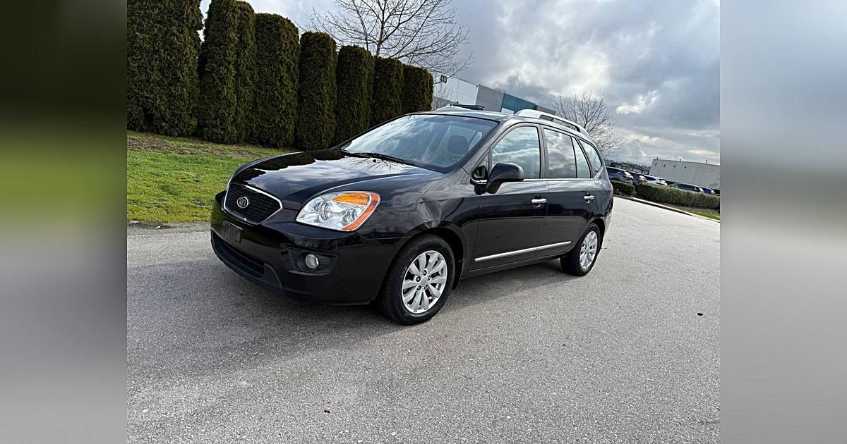 2011 Kia Rondo EX 4CYL AUTOMATIC A/C LOCAL BC 174,000KM