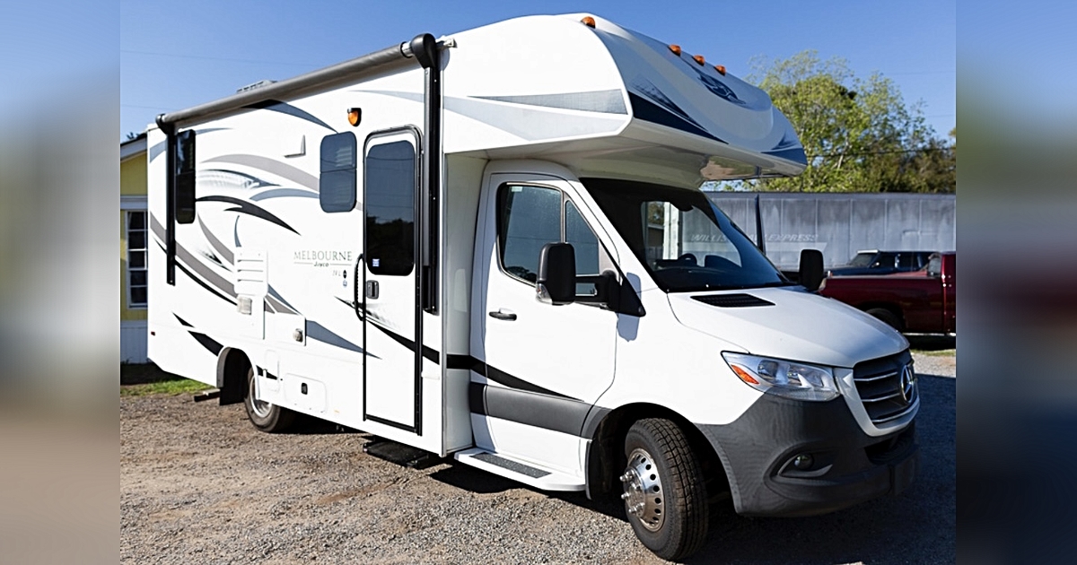 2019 Mercedes-Benz Sprinter 4500 Chassis 4500 Standard Roof 170"