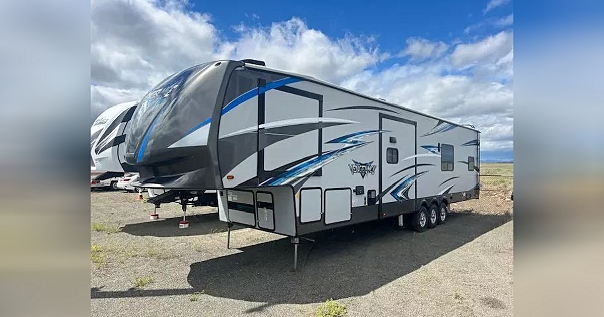 2018 Vengeance by Forest River Vengeance Toy Hauler 388V16