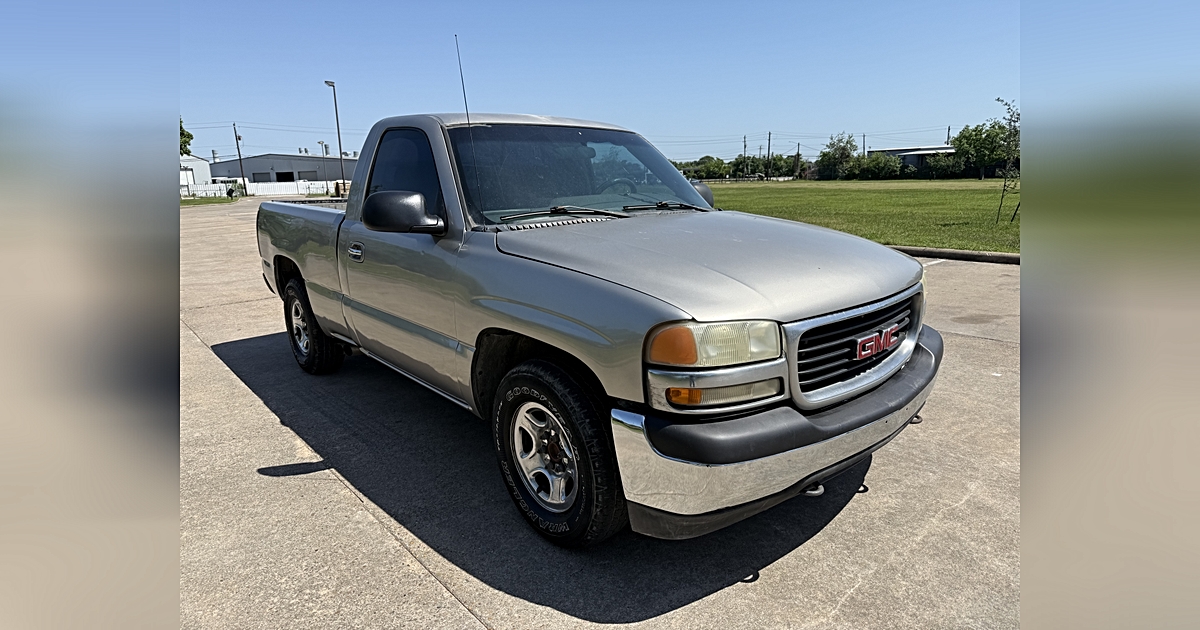 DYNAMO AUTO SALES 2002 GMC Sierra 1500 Reg Cab 119.0" WB SL | Auto ...
