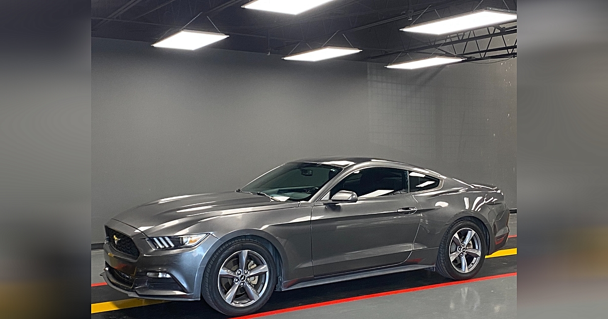 2015 Ford Mustang 2dr Fastback V6