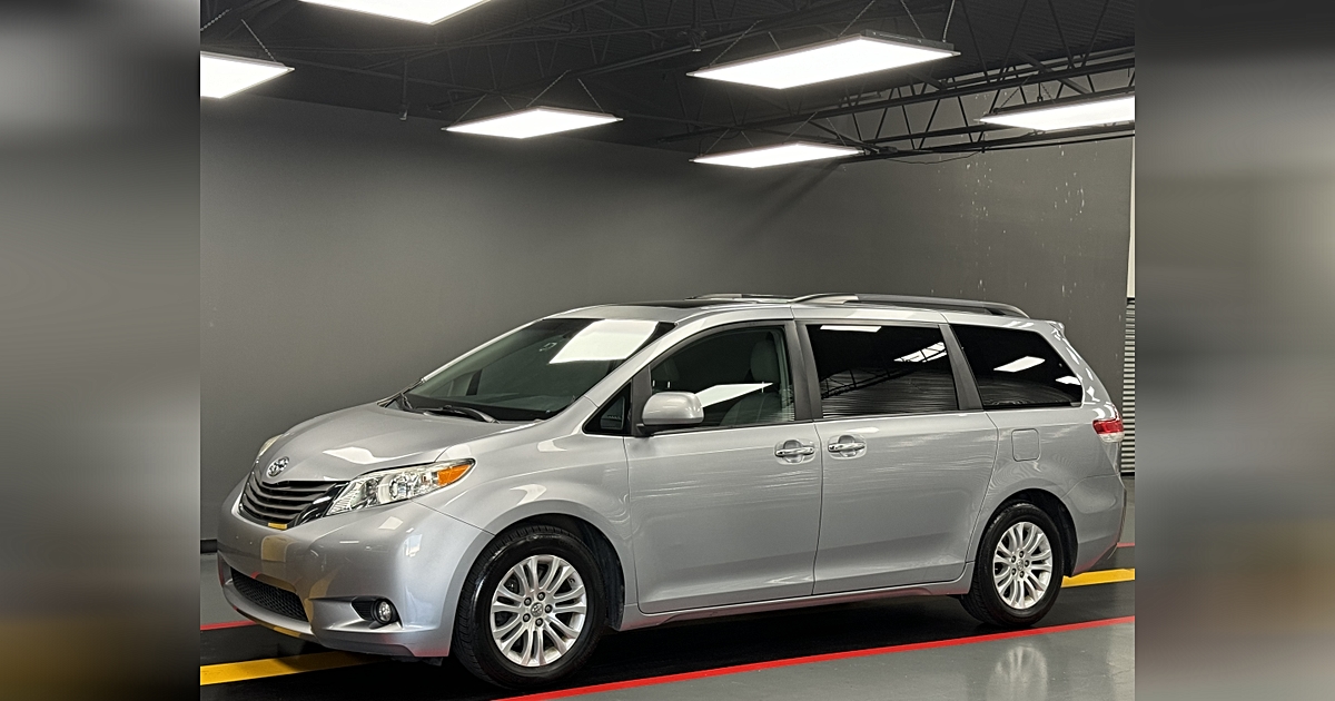 AutoNet 2011 Toyota Sienna 5dr 7-Pass Van V6 XLE AAS FWD (Natl) | Auto ...