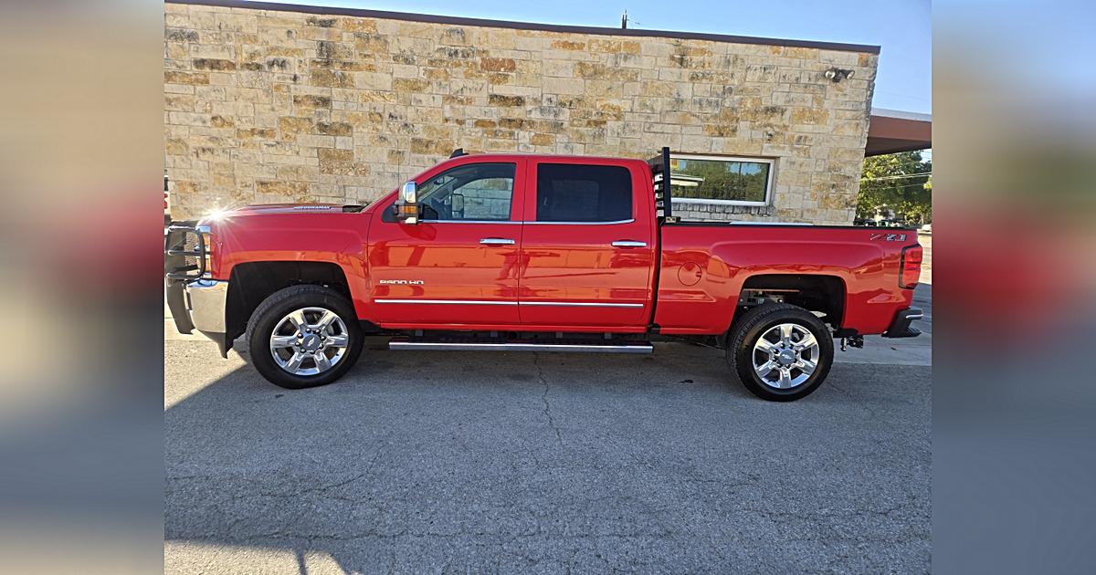 2018 Chevrolet Silverado 2500HD 4WD Crew Cab 153.7" LTZ