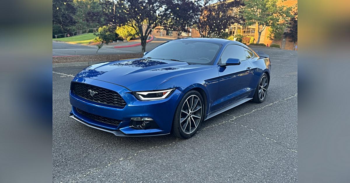 2017 Ford Mustang EcoBoost Premium Fastback