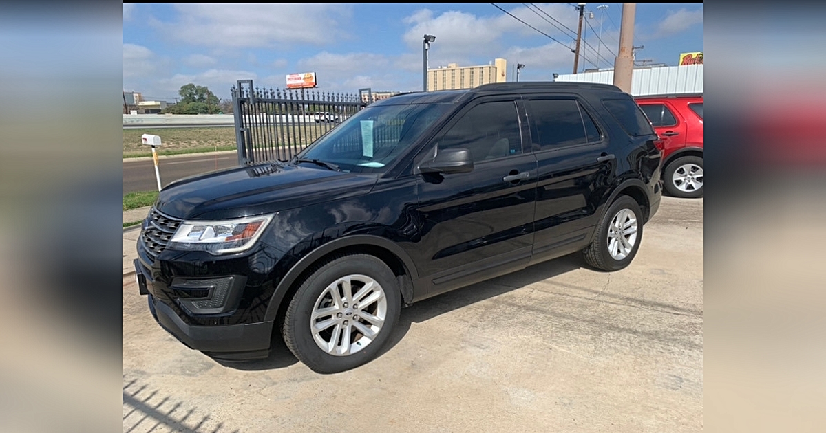2017 Ford Explorer Base FWD