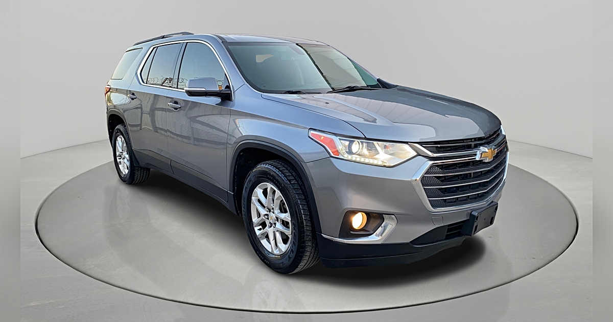 2019 Chevy Traverse FWD 4dr LT Cloth w/1LT 3-row Seating