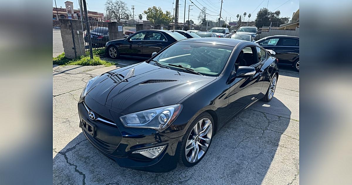 2013 Hyundai Genesis Coupe Track 2dr V6 3.8L Man R-Spec